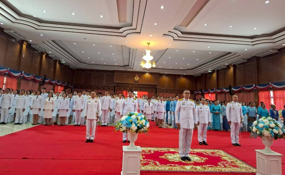 ร่วมพิธีเจริญพระพุทธมนต์ ทำบุญตักบาตรถวายพระราชกุศล และพิธีถวายเครื่อง ...